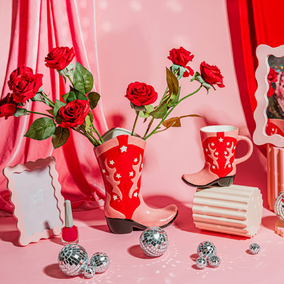 cowboy boot vase | flowers – Fleux