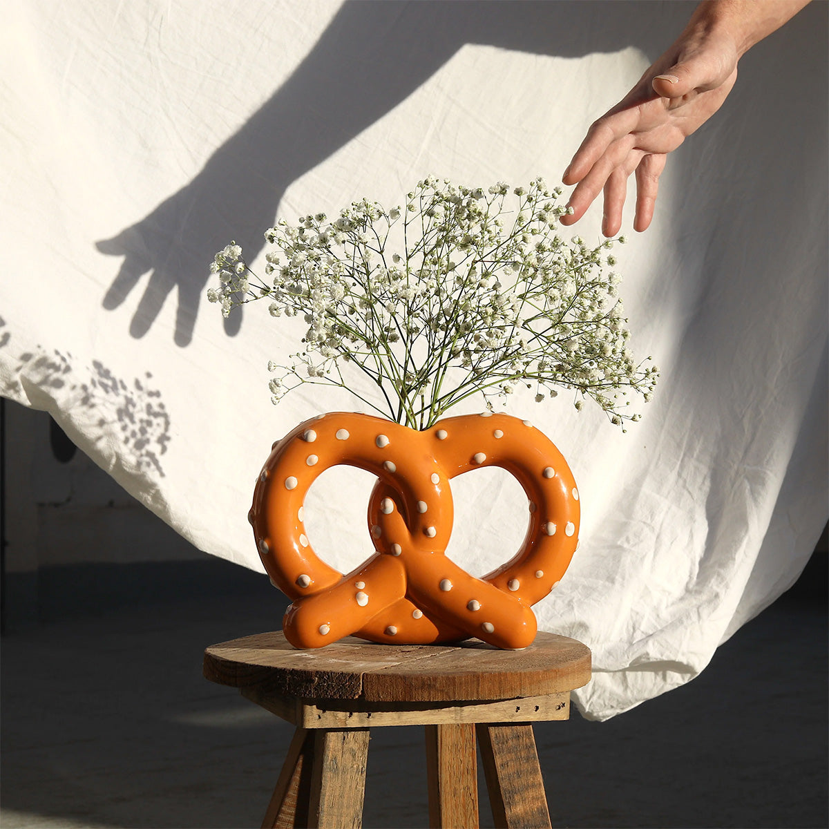 pretzel vase | flowers – Fleux